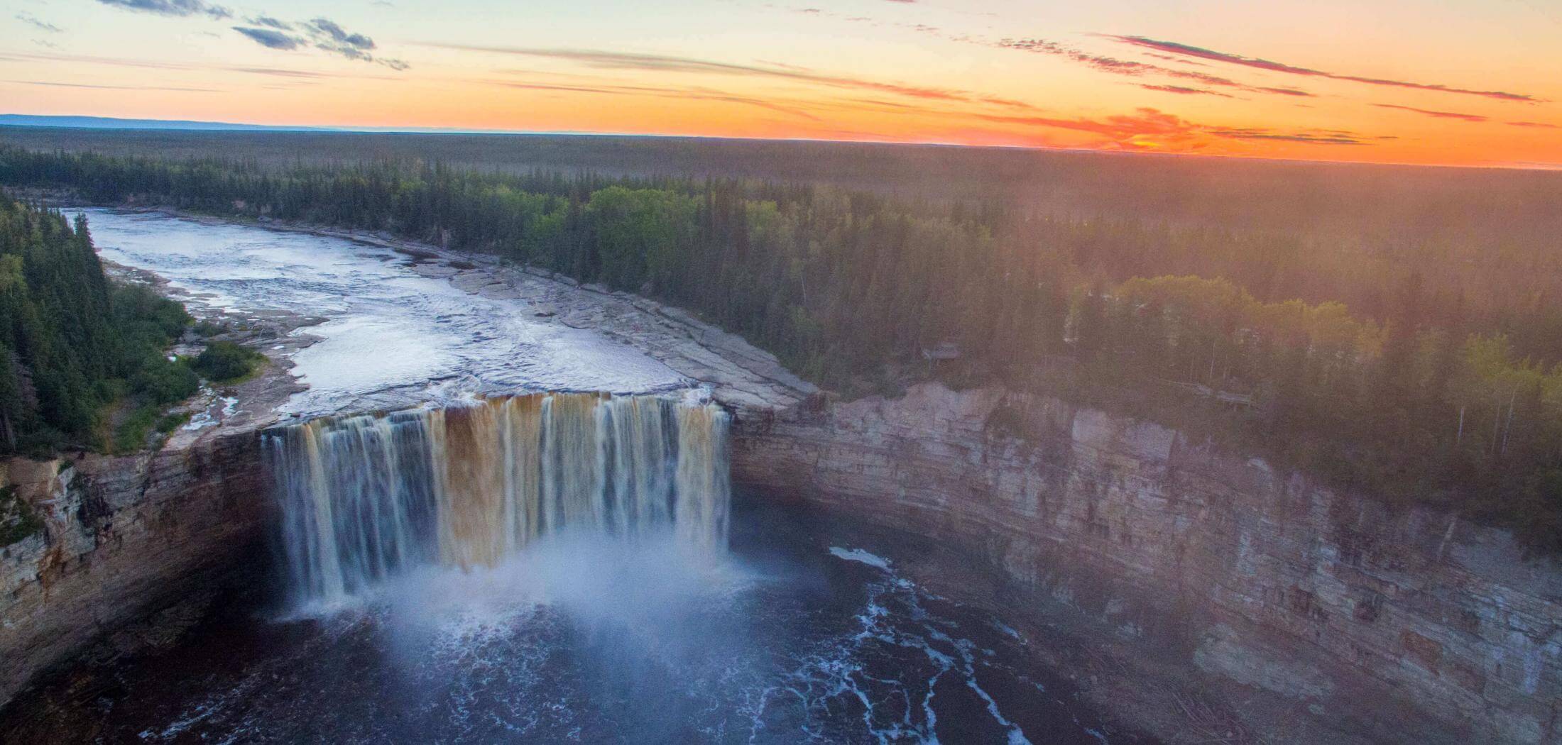 Home | Northwest Territories Tourism Industry