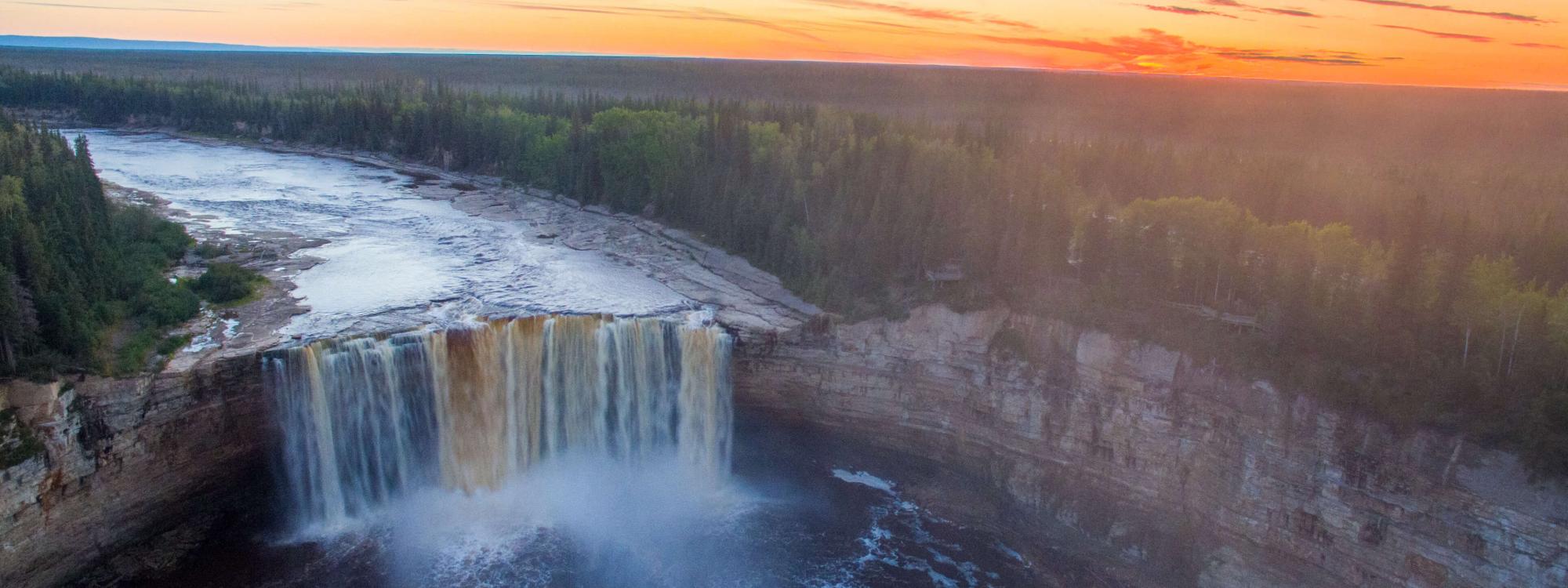 Home | Northwest Territories Tourism Industry